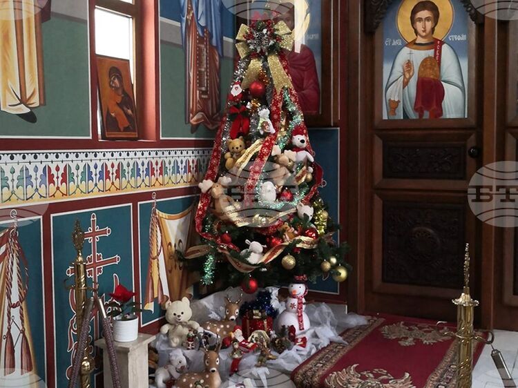 БТА :: Патриаршеска света литургия служи българският патриарх и ...