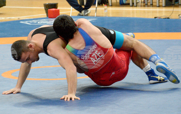 BTA :: Ten Bulgarian Wrestlers Qualify for Semi-finals on Third Day of ...