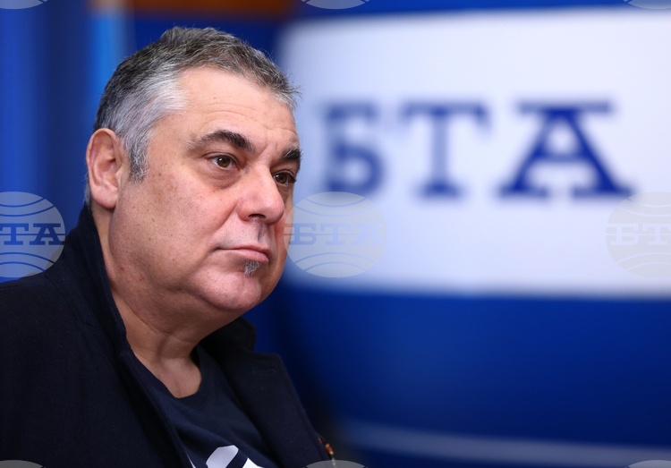 BTA :: Renowned Bulgarian Writer Alek Popov Dies at 58