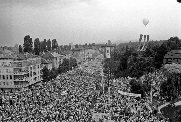 BTA :: June 7, 1990: Half a Million Rally in Sofia in Hope for ...