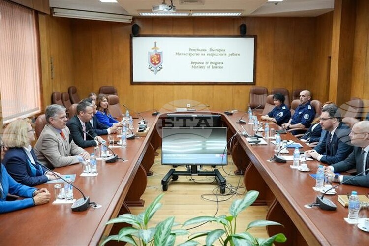 BTA :: Interior Ministry to Purchase 13,400 Body Cameras for Police Officers Nationwide