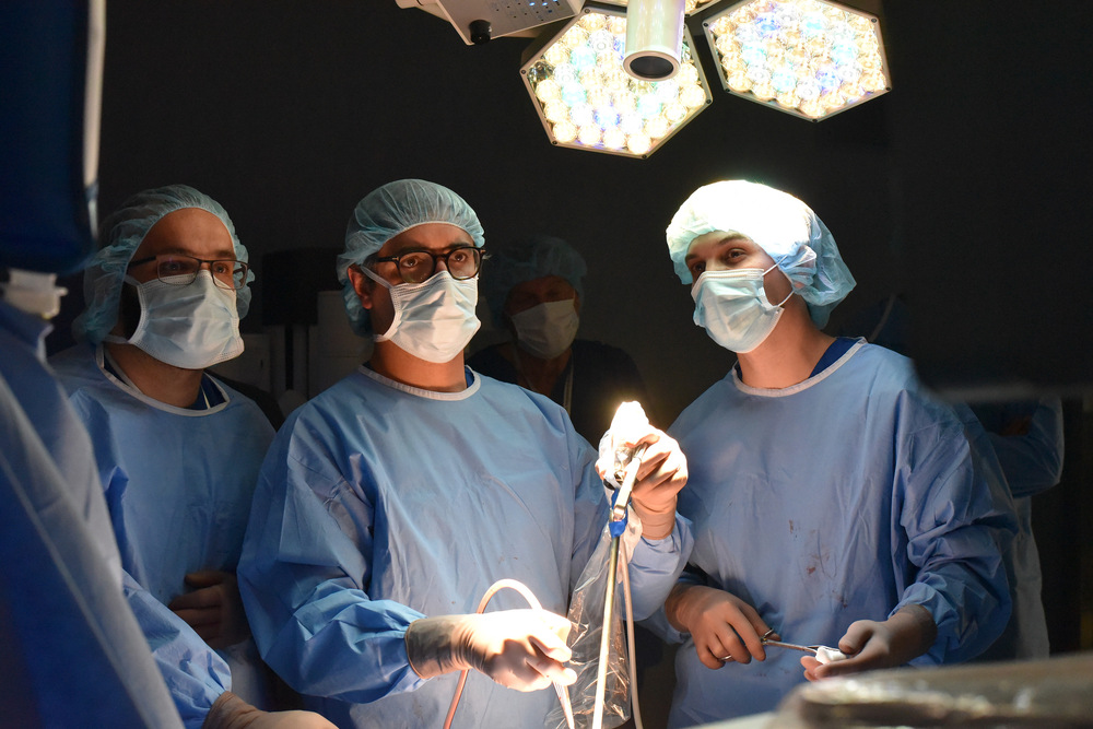 BTA :: Three Thoracic Surgeons Perform First VATS Operation in Bulgaria