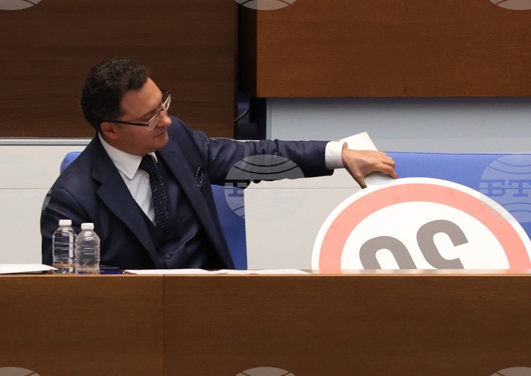 BTA :: Interior Minister Daniel Mitov Responds to No-confidence Motion ...