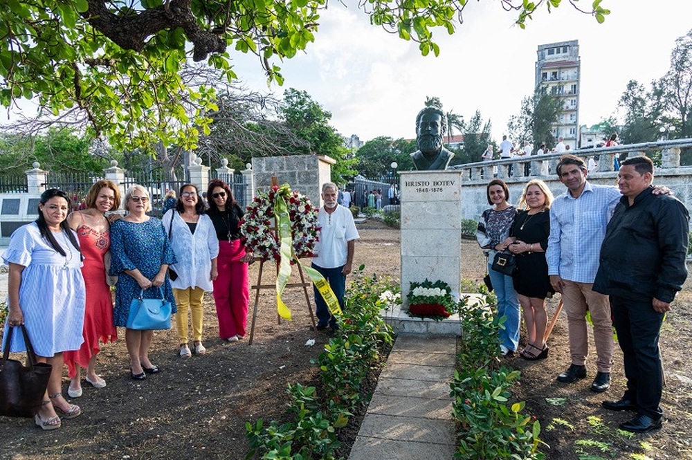 BTA :: Monument to Bulgarian Revolutionary Poet Hristo Botev Unveiled ...