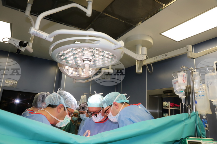 БТА :: Трета чернодробна трансплантация е извършена във ВМА от началото ...