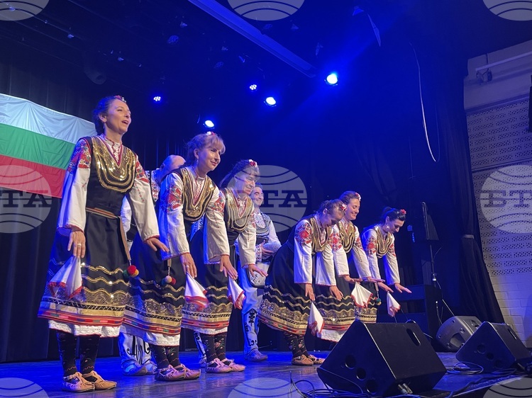 BTA :: More Than 200 People Take Part in Europe Day Celebrations in ...