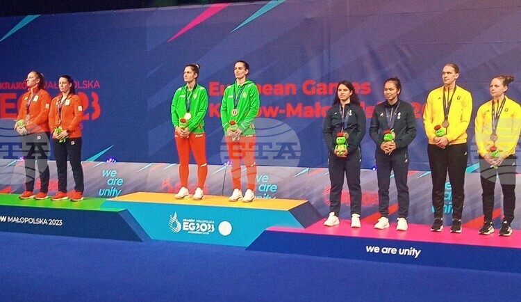 BTA :: Bulgarian Badminton Players Stefani Stoeva, Gabriela Stoeva ...