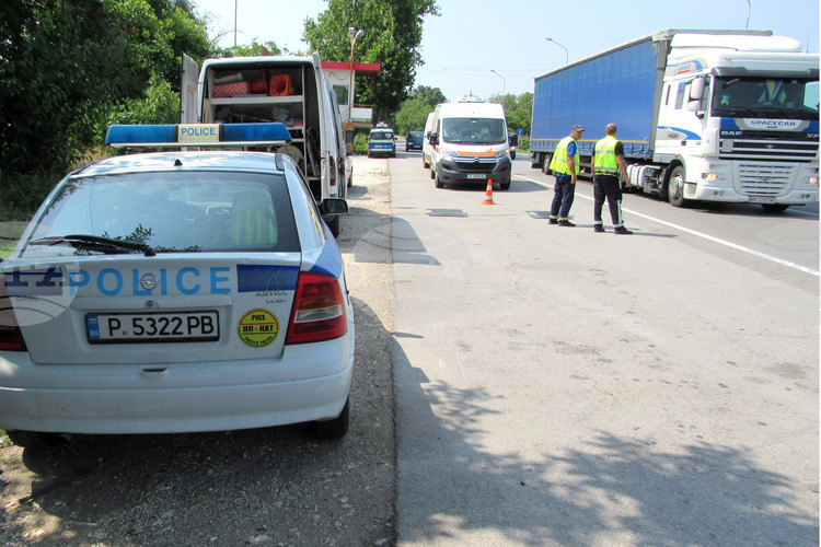 BTA :: Romanian Truck Driver Arrested in Ruse for Trying to Bribe ...
