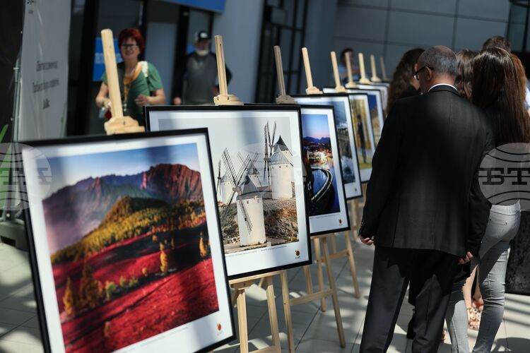 BTA :: Photo Exhibition Marking Start of Spanish EU Presidency Opens at ...