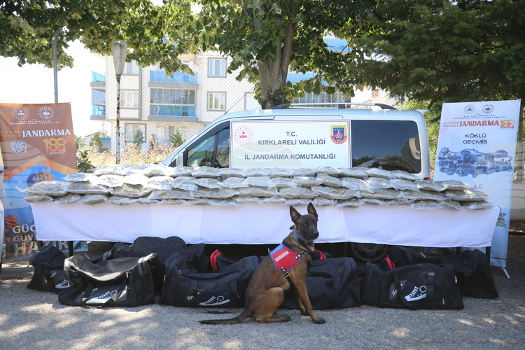 БТА :: Турски съд постанови постоянен арест за трима обвиняеми по ...