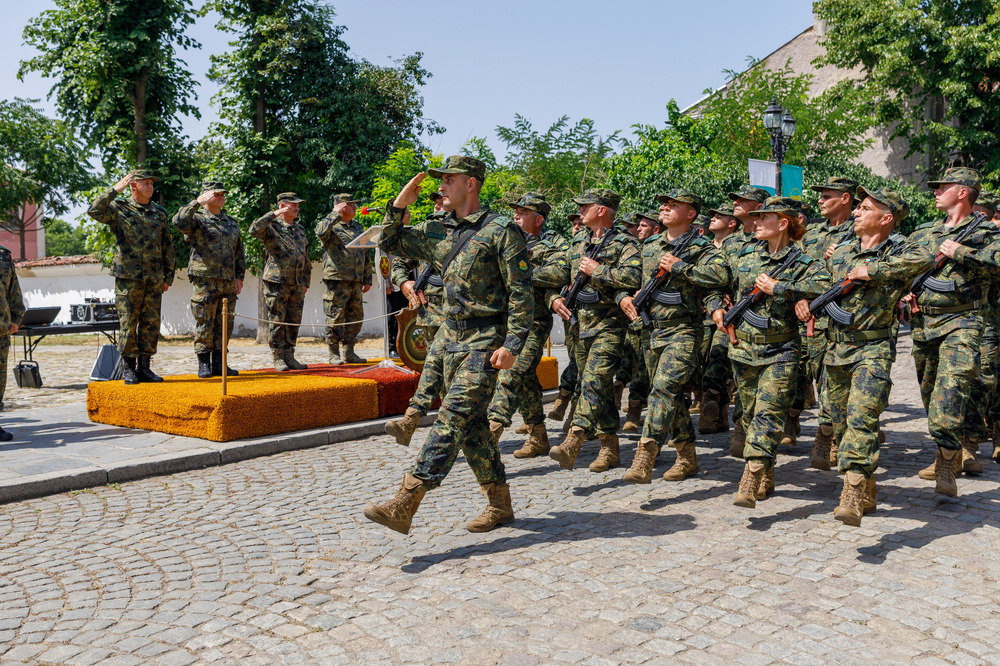 BTA :: Bulgarian Contingent Leaves for EU's Military Operation Althea