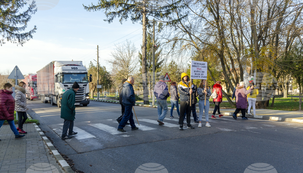 БТА :: Над 500 жители на Кардам се включиха в подписка за състоянието ...