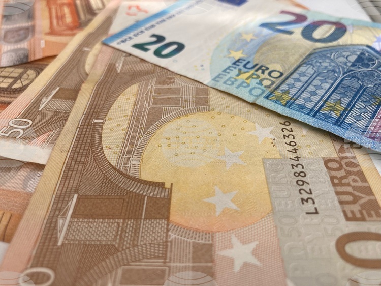 BTA :: Cabinet Revises Euro Changeover Plan