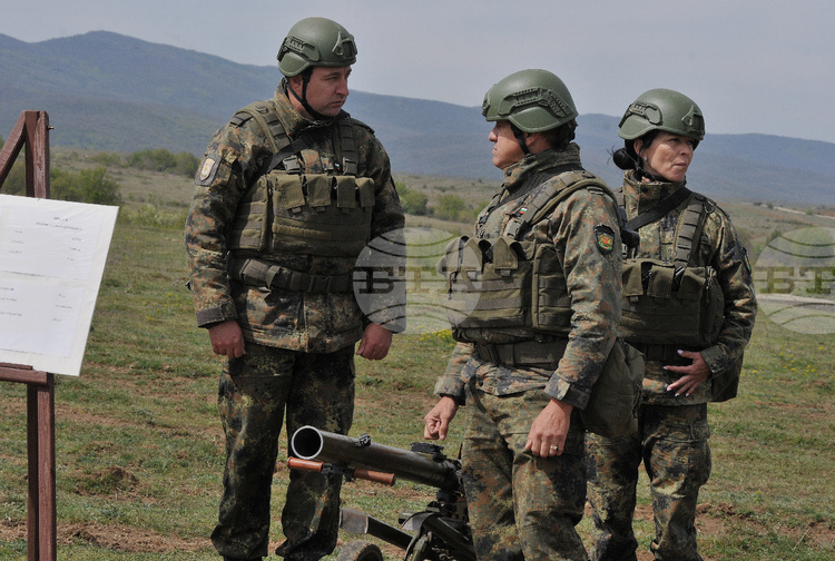 BTA :: Bulgarian Chief of Defence Meets US Army Europe and Africa Commander