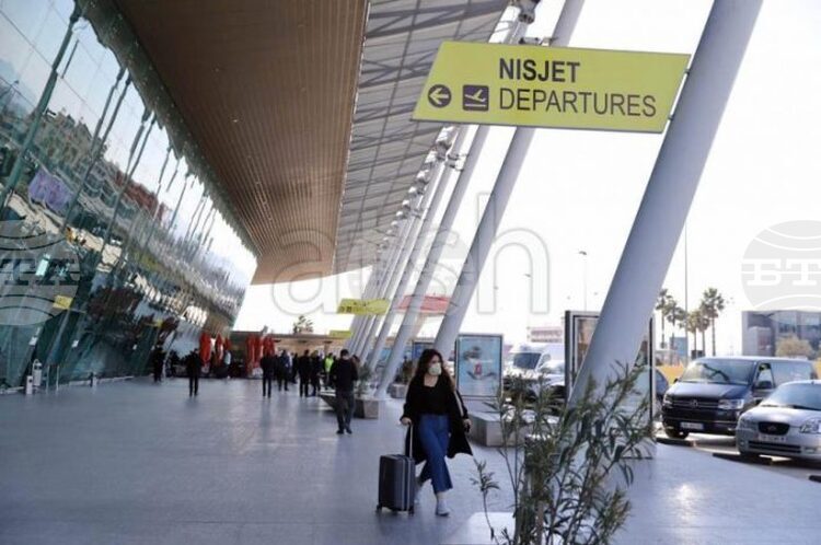 БТА :: АТА: 5,2 милиона туристи преминаха през международното летище на ...