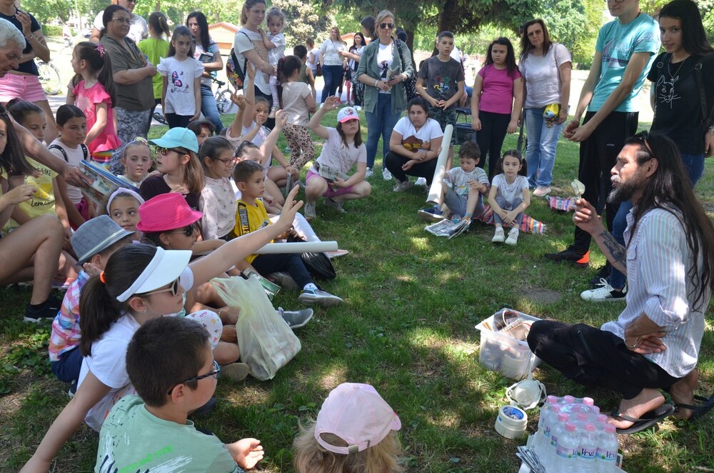 БТА :: Куклено шоу, арт работилници и пленер привличат стотици зрители ...