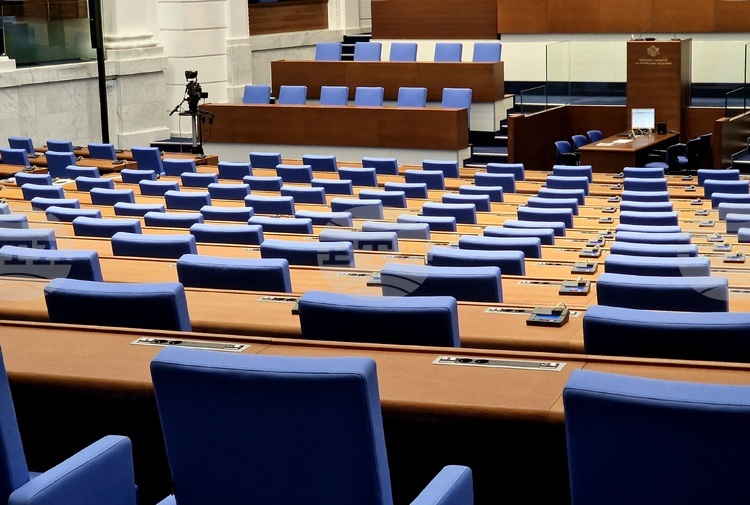 BTA :: MPs to Debate Second No Confidence Motion in Denkov Cabinet