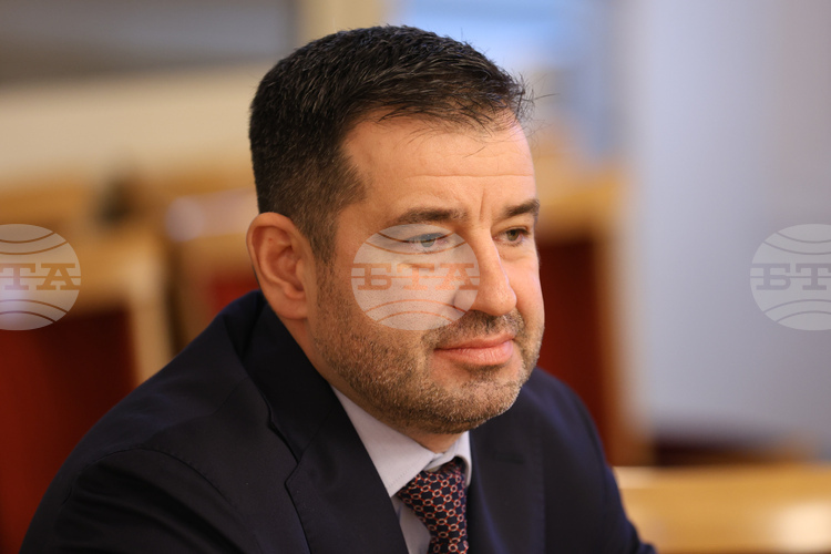 BTA :: Parliament Elects Momchil Mavrov Deputy Governor of National ...