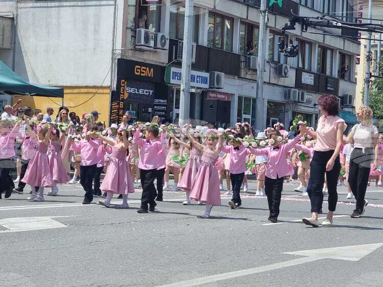BTA :: Rose Festival Culminates in Carnival