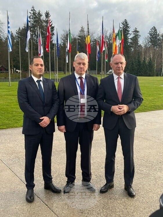 BTA :: Bulgaria Insists on Full Schengen Accession