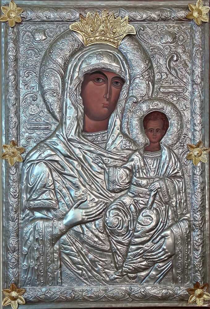 БТА :: Нова икона на Света Богородица "Златна ябълка" е изложена за ...