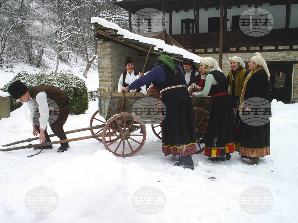 БТА :: Бабинден – женско царство, така народът ни нарича празника ...