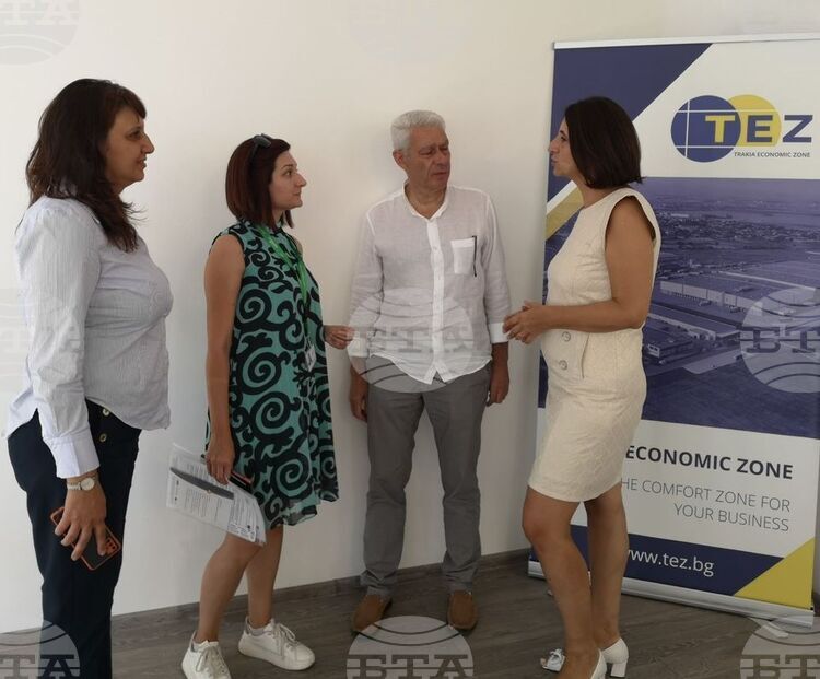 БТА Общо 8500 ученици и 159 училища са участвали в проекта за дуалното обучение