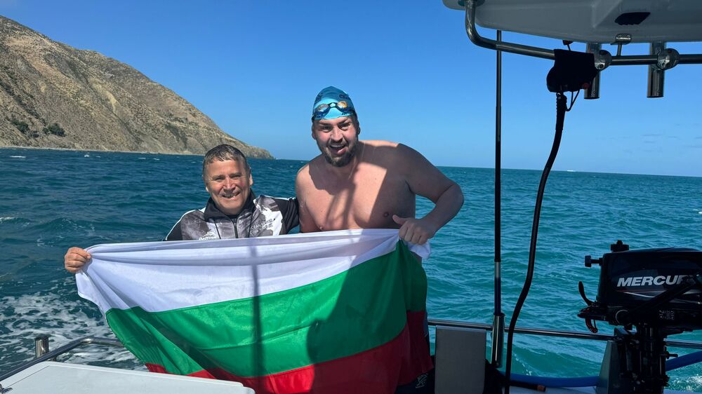 BTA :: Petar Stoychev Is the First Bulgarian to Swim Cook Strait in New ...
