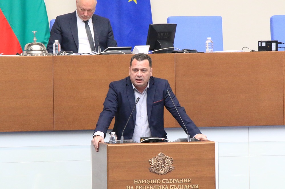 БТА :: Ченчев: Стратегията за спорта отчита ли, че в 511 български ...