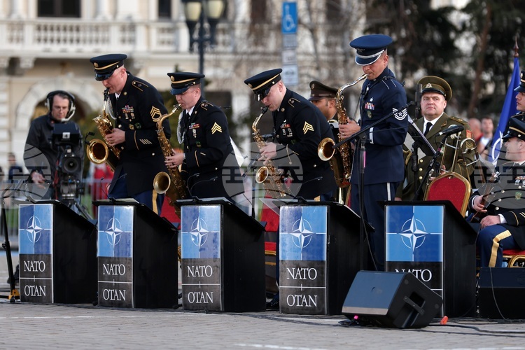 BTA :: Outdoor Concert in Sofia Marks 20th Anniversary of Bulgaria's ...