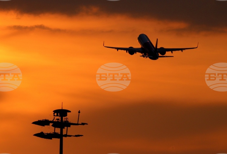 BTA :: Sofia Airport Hosts Exhibition Celebrating Young Planespotting ...