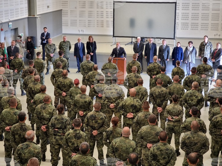BTA :: Presidents of Bulgaria, Italy Visit Novo Selo Training Area