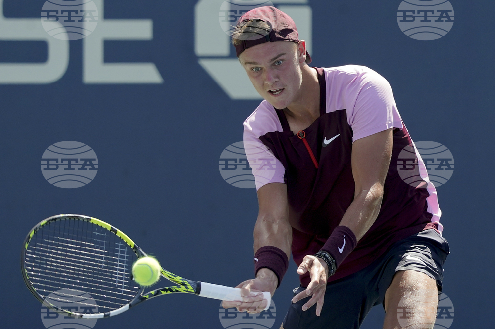 БТА :: Холгер Руне започна с победа на Sofia Open