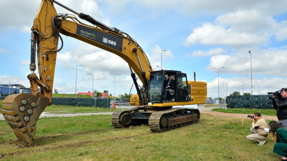 BTA :: Construction of 1,000 New Parking Spaces at Sofia Airport's Terminal 2 Begins - Transport ...