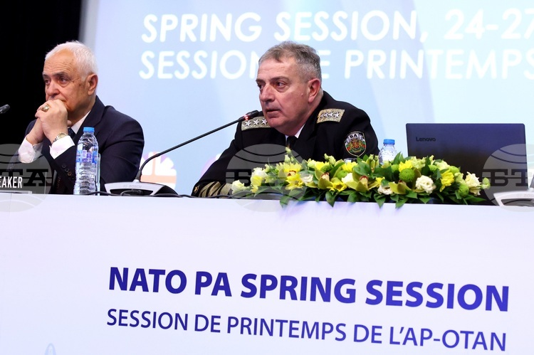 BTA :: Chief of Defence Eftimov: Young People Want Challenging Environment
