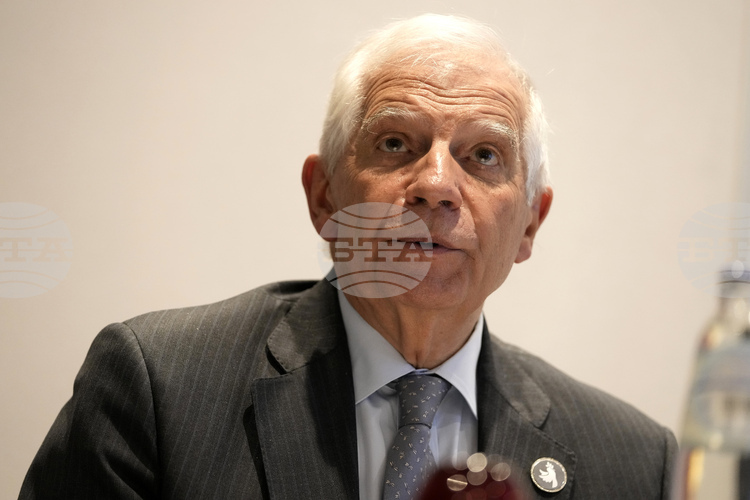 БТА ДПА Външните министри на ЕС са одобрили военна помощ за Украйна с 1 4 милиарда евро от