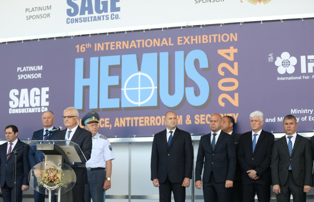 BTA :: Czech New-Generation Trainer Aircraft Showcased at Plovdiv Airport