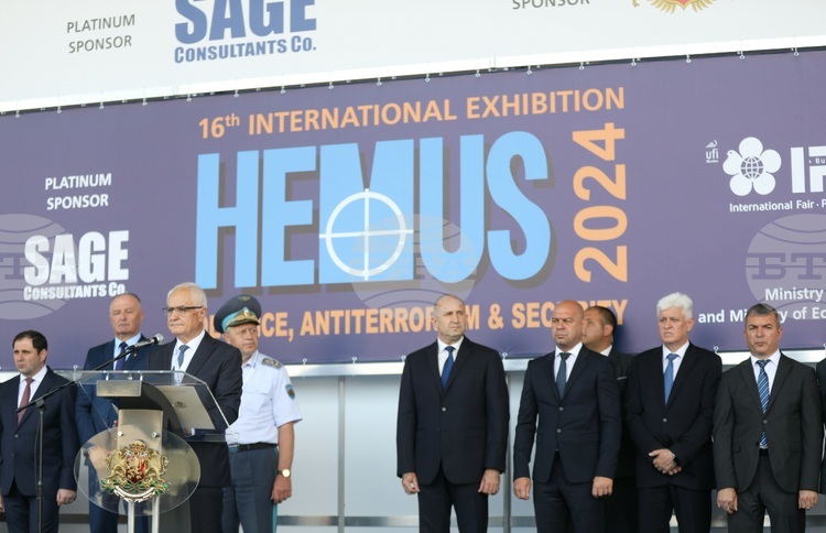 BTA :: Czech New-Generation Trainer Aircraft Showcased at Plovdiv Airport