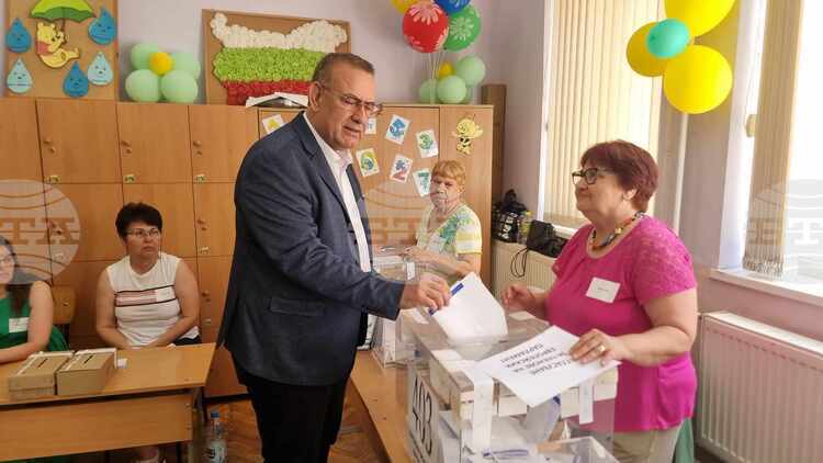 BTA :: MRF Chairman Chakarov Votes for Bridging Gap between Regions in ...