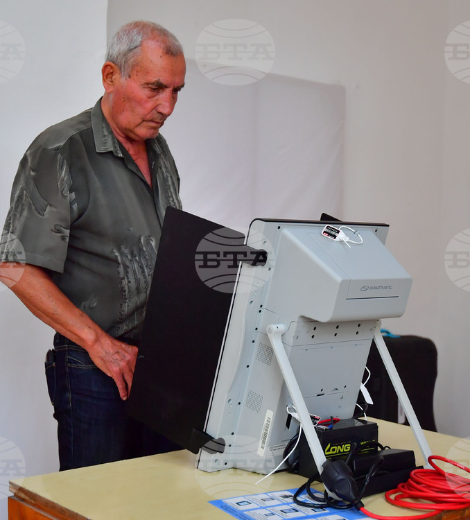 BTA :: Ten Voting Machines to Be Used to Certify Voting Devices Meet ...