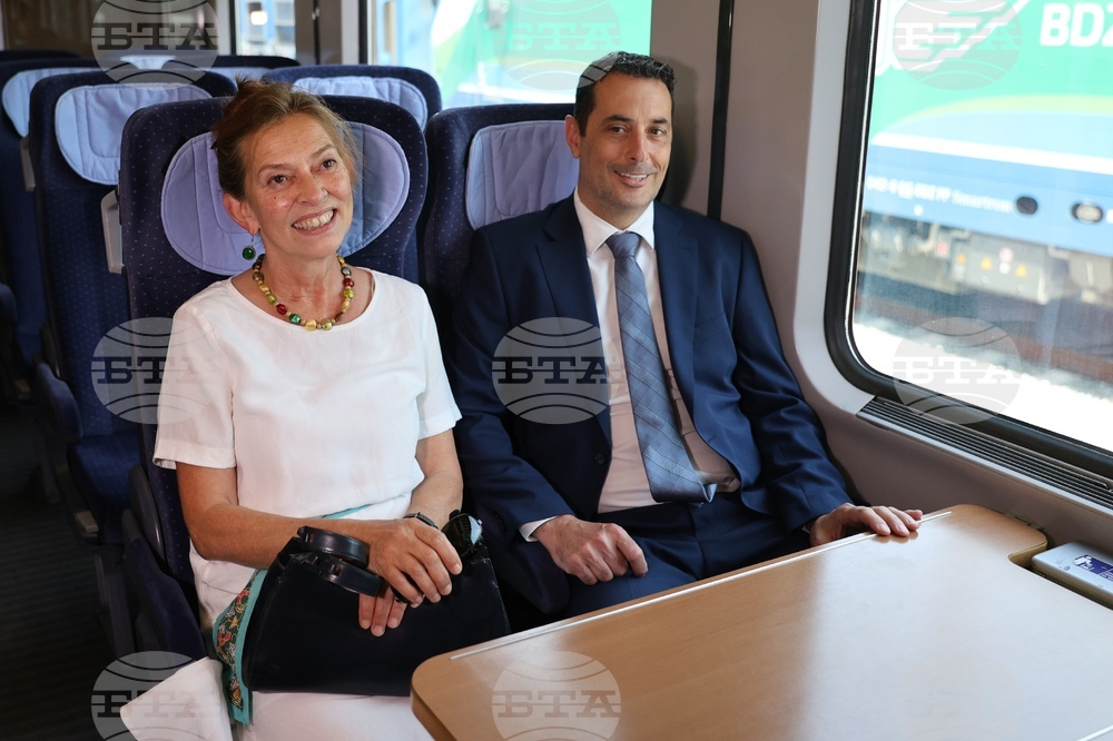 BTA :: BDZ's Modernized German Train Cars Presented in Sofia