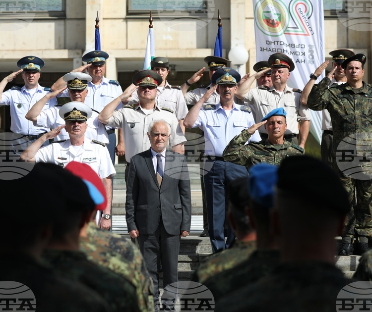 BTA :: Defence Minister Presents Consecrated Battle Flag to FJC ...
