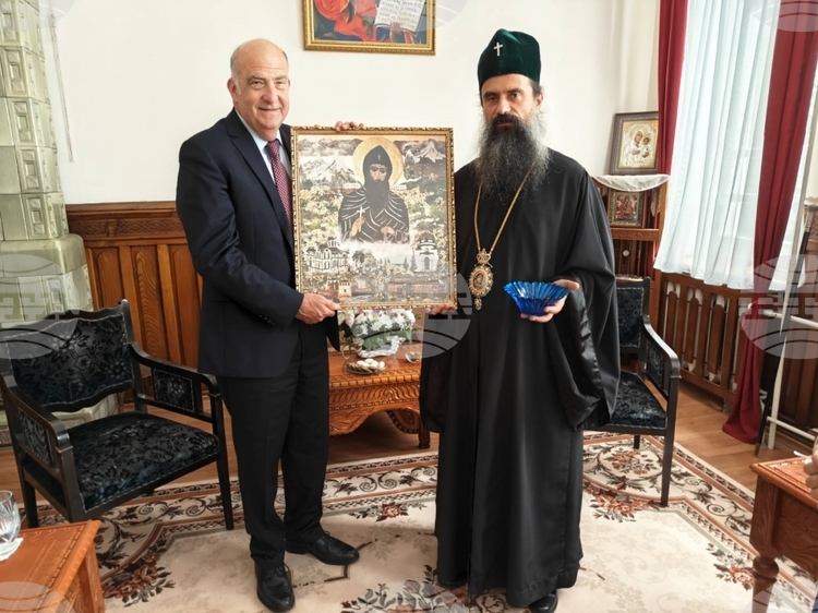 BTA :: Bulgarian Patriarch Daniil Meets with US Ambassador Kenneth Merten