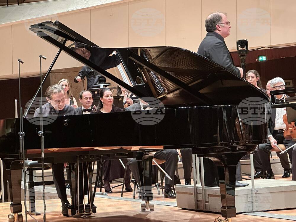 BTA :: Ludmil Angelov in BTA Interview: Berlin Concert Is the Beginning ...