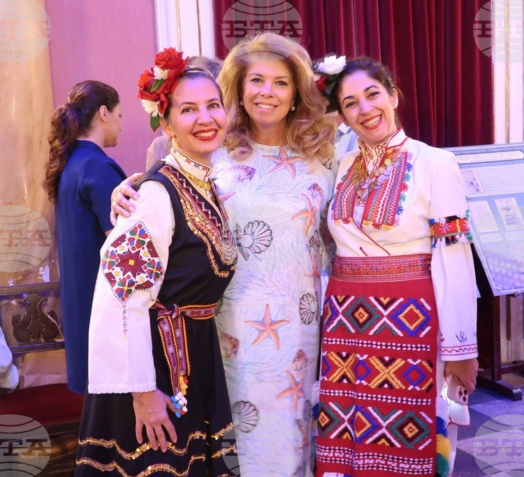 BTA :: Vice President Iotova Joins Bulgarians in Barcelona for ...